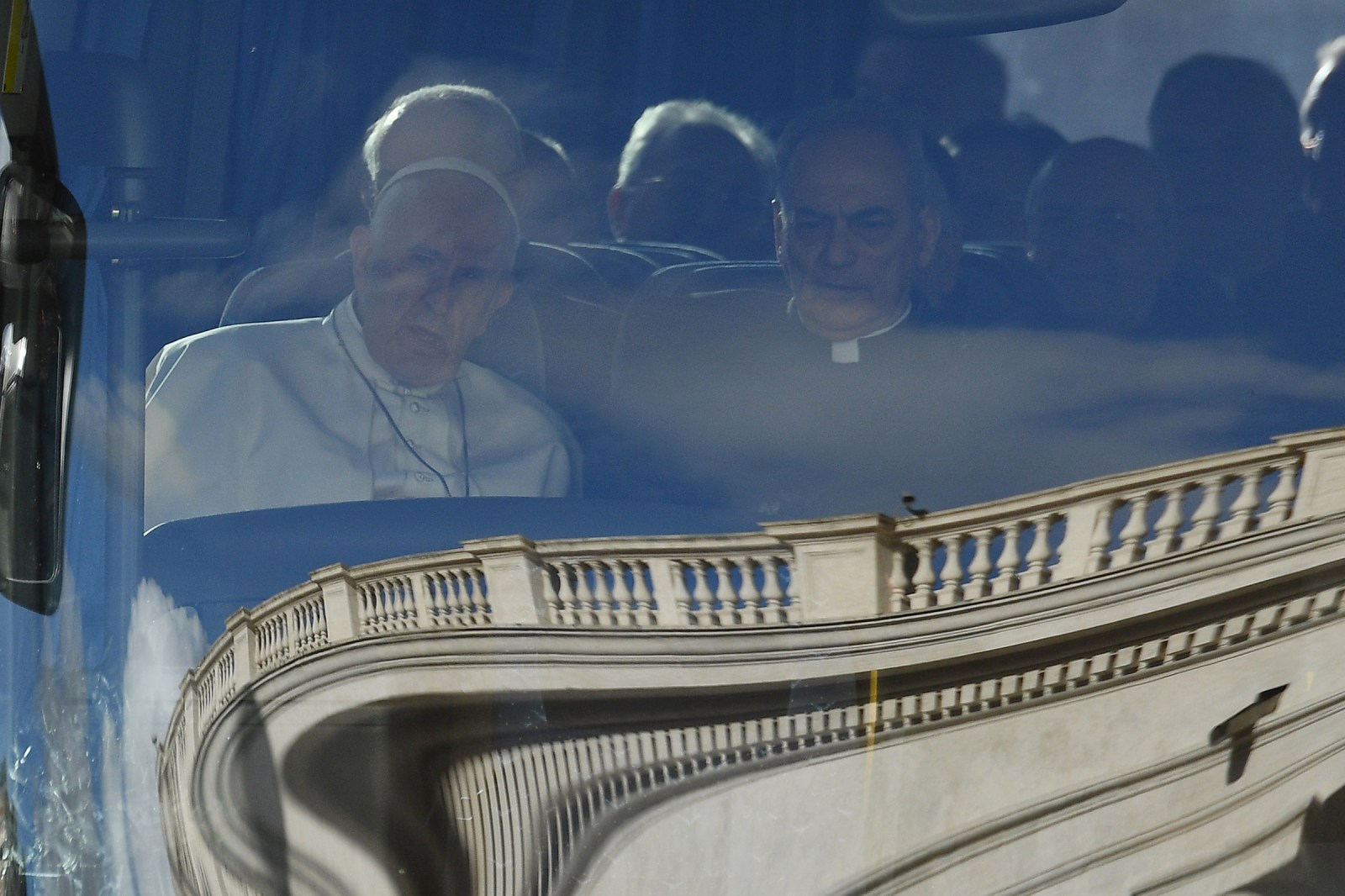 Pope Francis goes on retreat