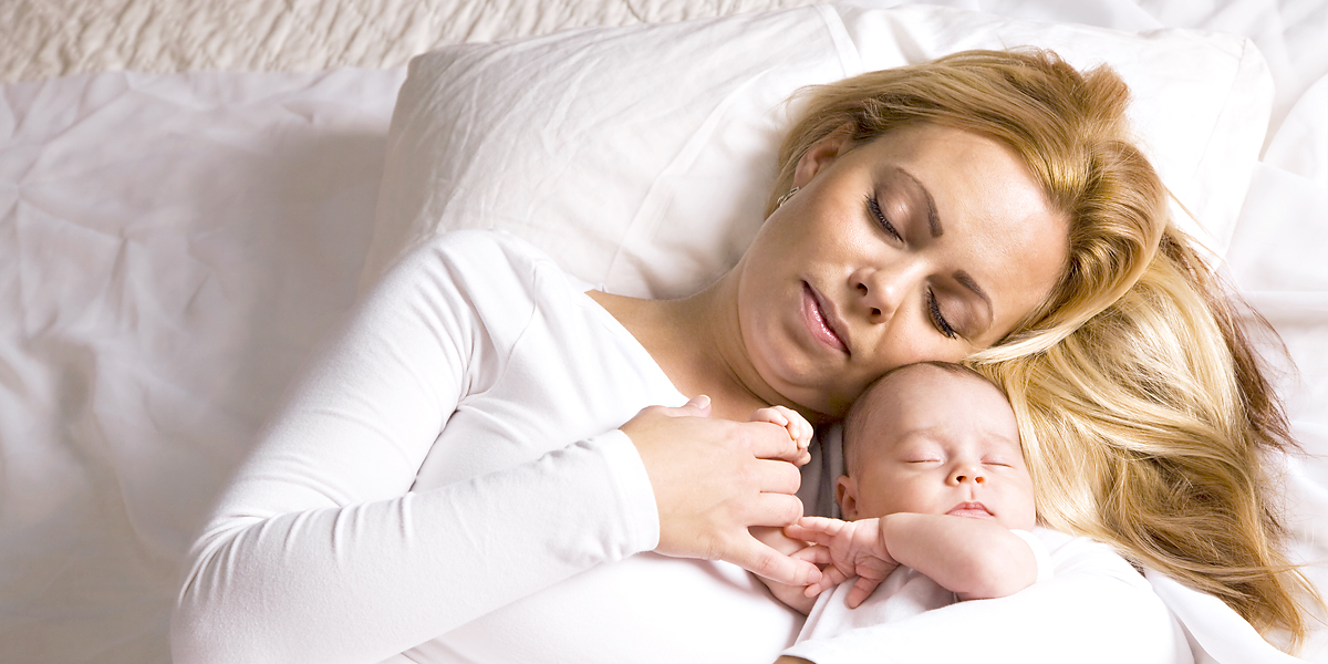 Benefits of co-sleeping-Aleteia