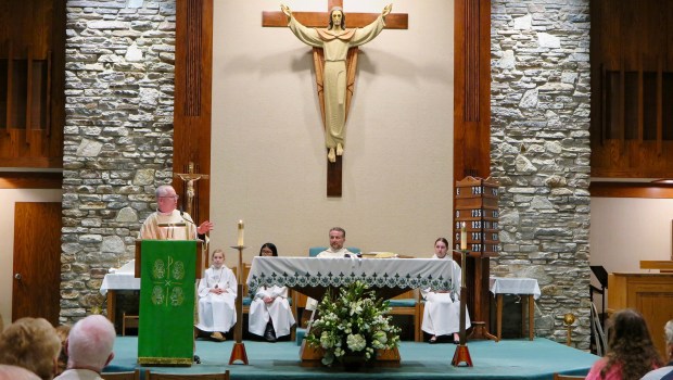 do catholic priests preach