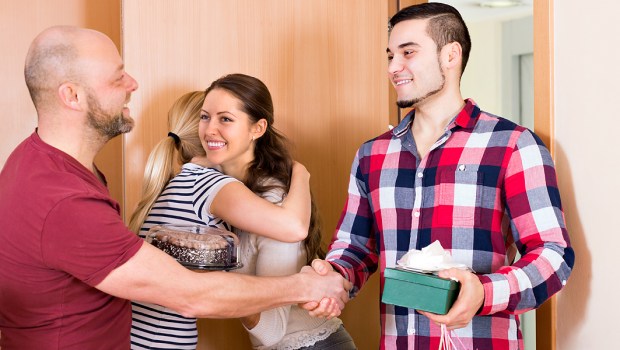 4 Tips from the Bible for being a good guest