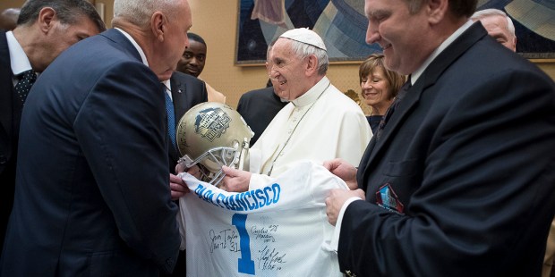 Jerry Jones Pope Francis NFL Hall of Fame --Aleteia