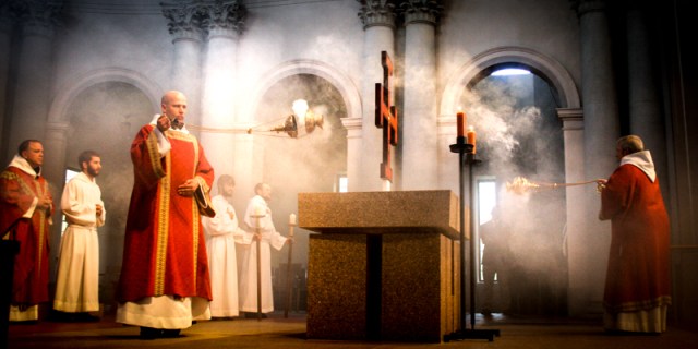 Why the Church uses incense at Mass--Aleteia