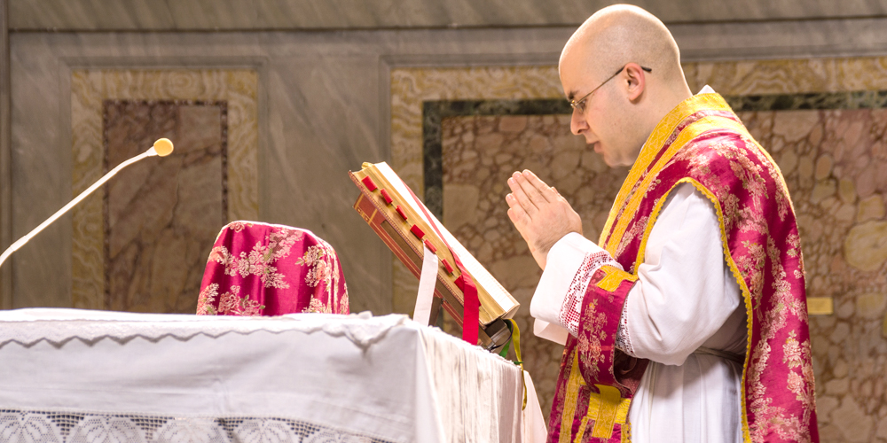 Stole Priest History Origin --Aleteia