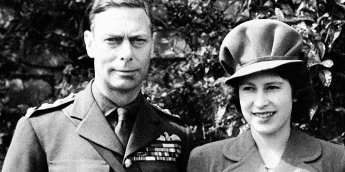 11 images of young Queen Elizabeth and father King George--Aleteia