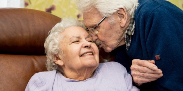 Auschwitz survivor and her rescuer celebrated 70 years of marriage--Aleteia