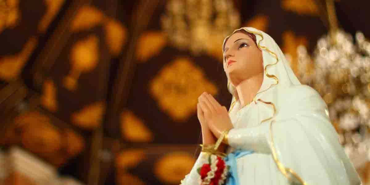 The beautiful devotion of the three Hail Marys--Aleteia