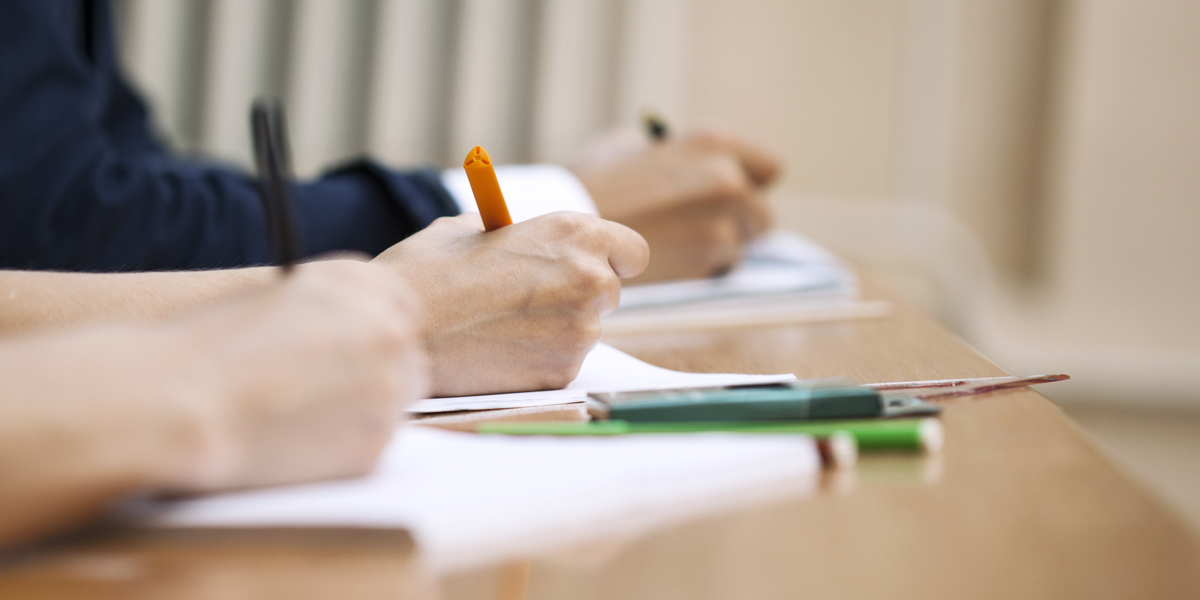 The benefits of taking notes by hand--Aleteia