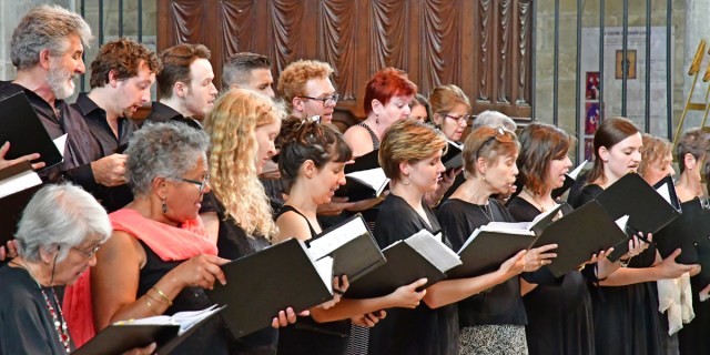 Lyricist Kate Bluett wants us singing new songs unto the Lord--Aleteia