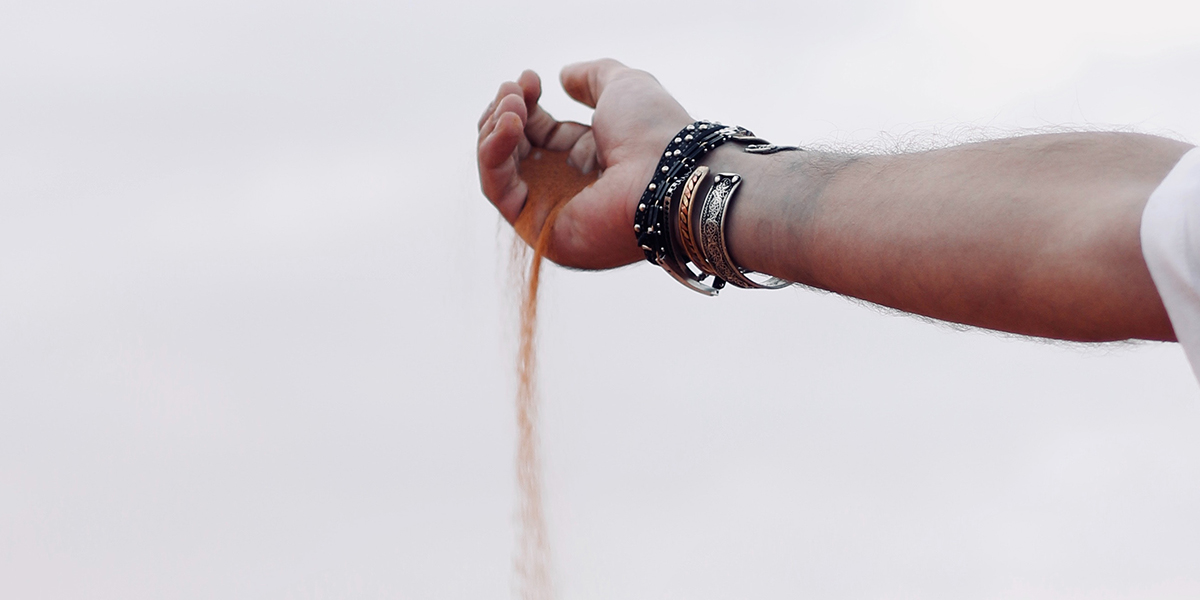 Living for a fistful of dust