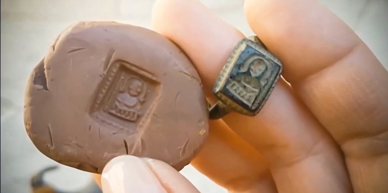 Galilee gardener digs up Crusader-era St. Nicholas ring