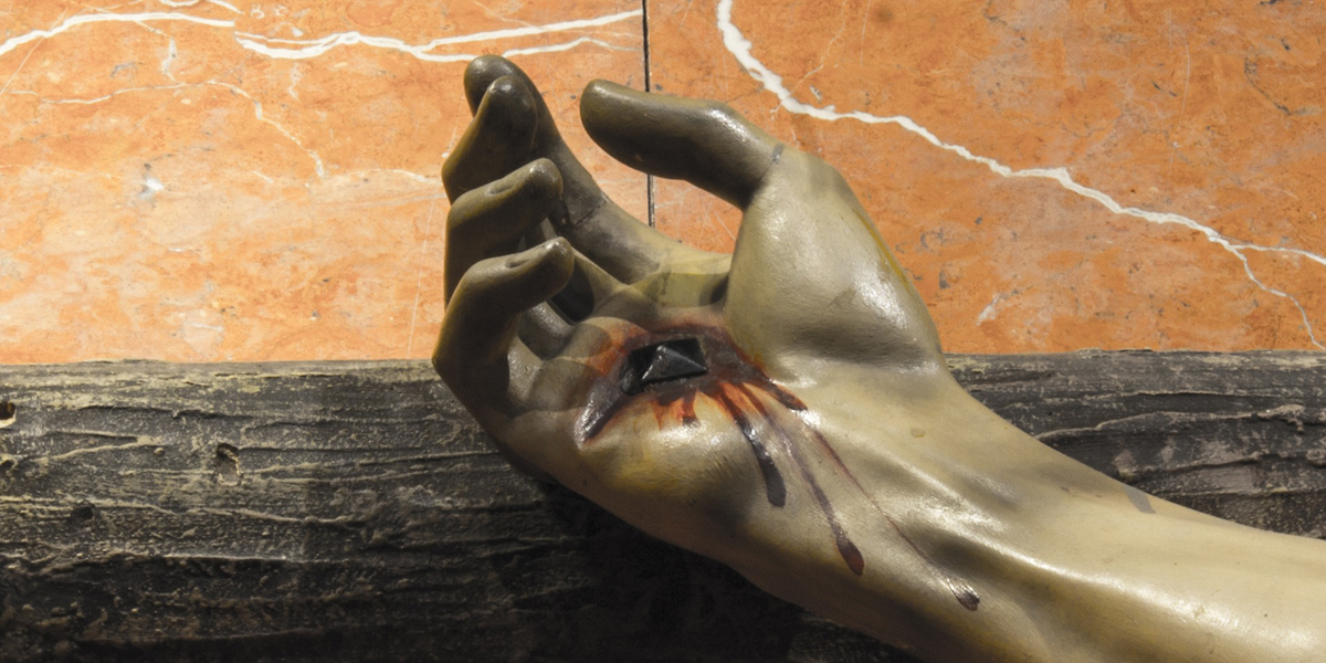 A powerful collection of prayers to the Holy Wounds of Christ