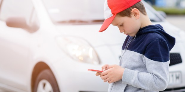 Three phases for introducing smartphones to kids