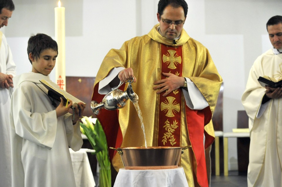 (slideshow) A visual guide to the liturgical colors seen at Mass (slideshow) A visual guide to the liturgical colors seen at Mass