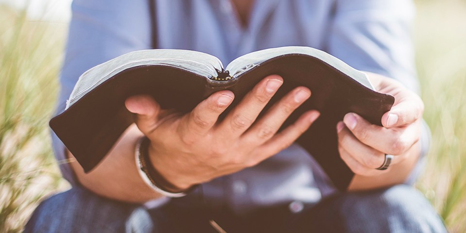 Here are a few different ways to read the Bible --Aleteia