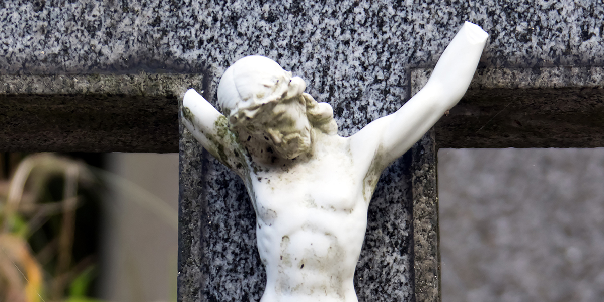 Pope: Let us not be afraid to contemplate the cross as defeat