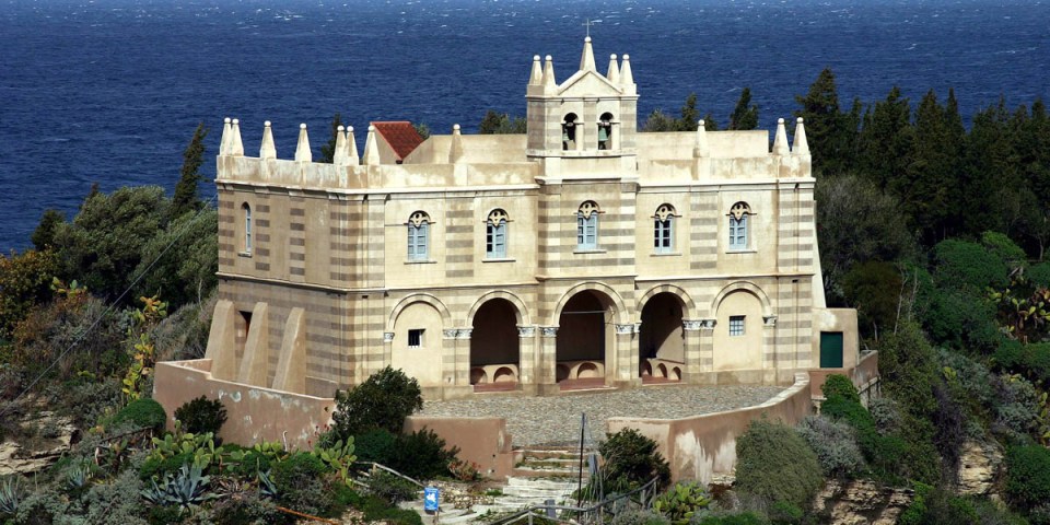 5 Beach destinations that feature historic Catholic churches