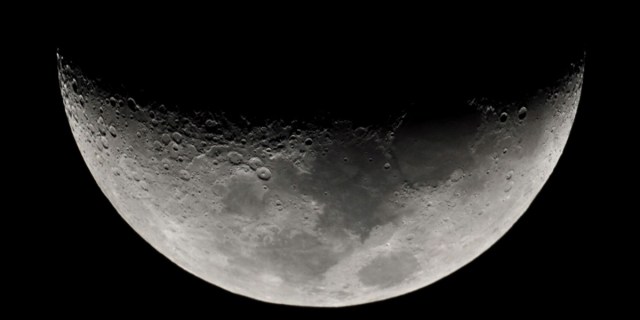 The night when 12th-Century monks saw the moon split in two