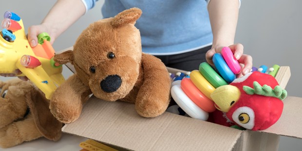Why fewer toys can be better for both kids and their parents — Aleteia