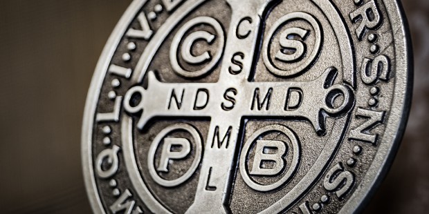 The fascinating symbolism behind this Benedictine cross --Aleteia