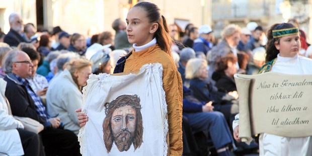 10 Good Friday traditions from around the world--Aleteia