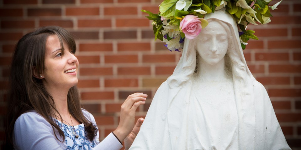 Here's how much the Blessed Mother loves her spiritual children --Aleteia