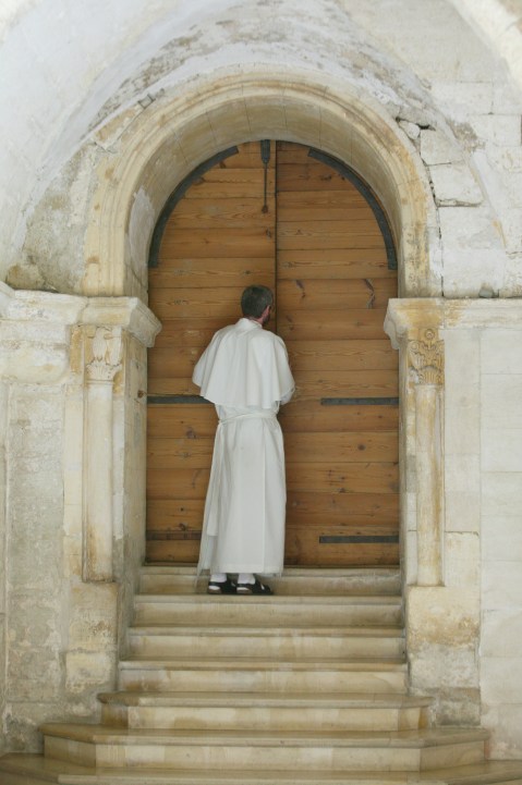 A guide to recognizing religious and monastic habits at first sight