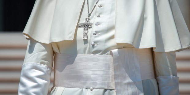 Why does Pope Francis wear a sash? --Aleteia