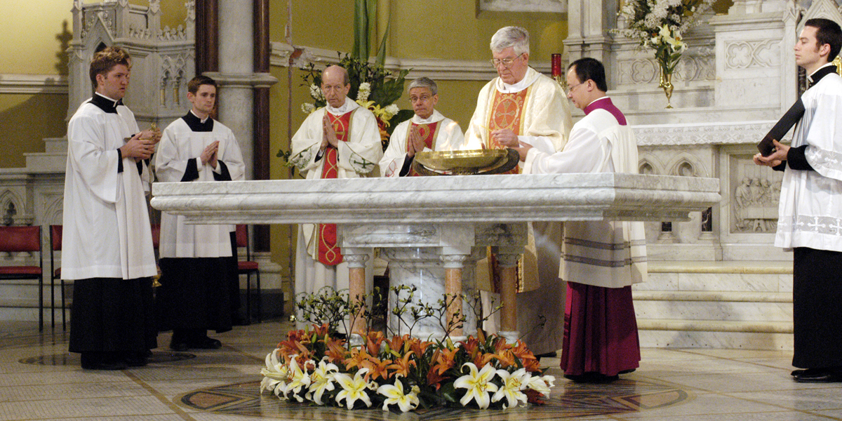 Why are old altars sometimes "buried" in a cemetery? --Aleteia
