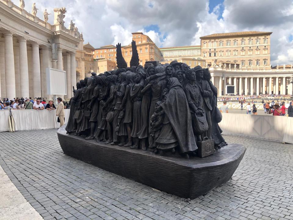 Vatican installs a QR code on statue in St. Peter’s Square