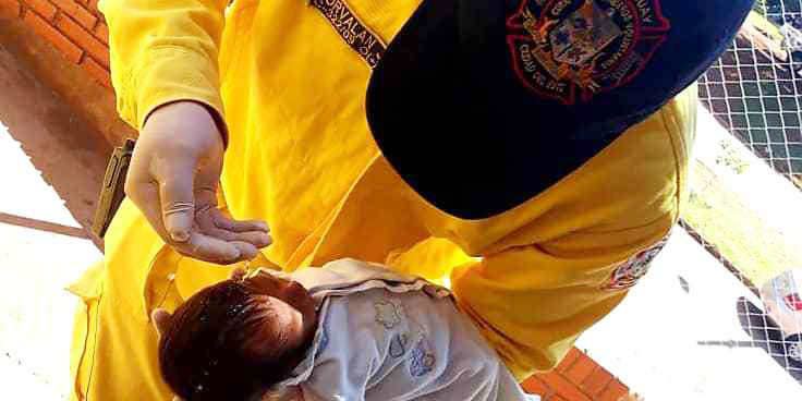 Baby resuscitated by baptism by fireman — Aleteia