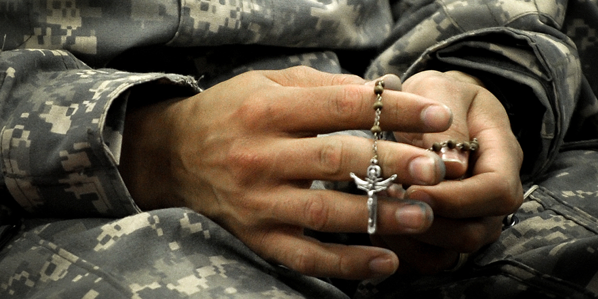 Knights of Columbus to deliver 100,000 copies of Catholic prayer book ...