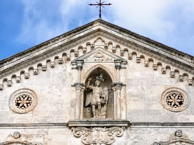 Are there any "relics" of Saint Michael the Archangel?