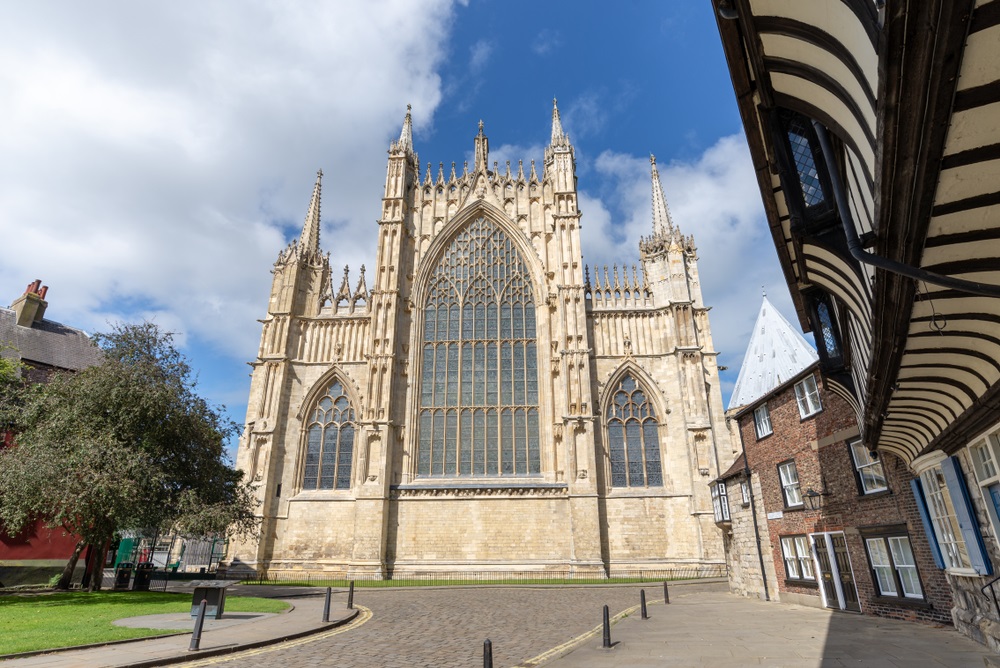 Making medieval stained glass windows, step by step