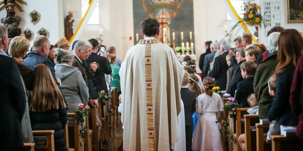Does the priest absolve our sins at the beginning of Mass?