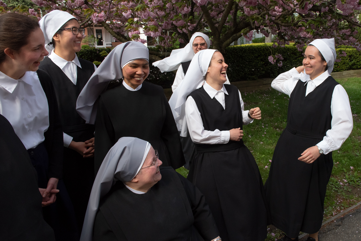 Difference between sisters and nuns