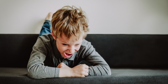 How to deal with children’s temper tantrums