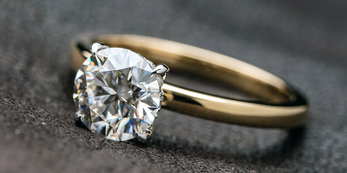 Scout leader proposes at massive French scouting event