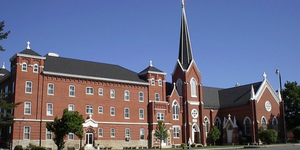 (Slideshow) Venerate 1,200 Catholic saints’ relics at the Maria Stein ...