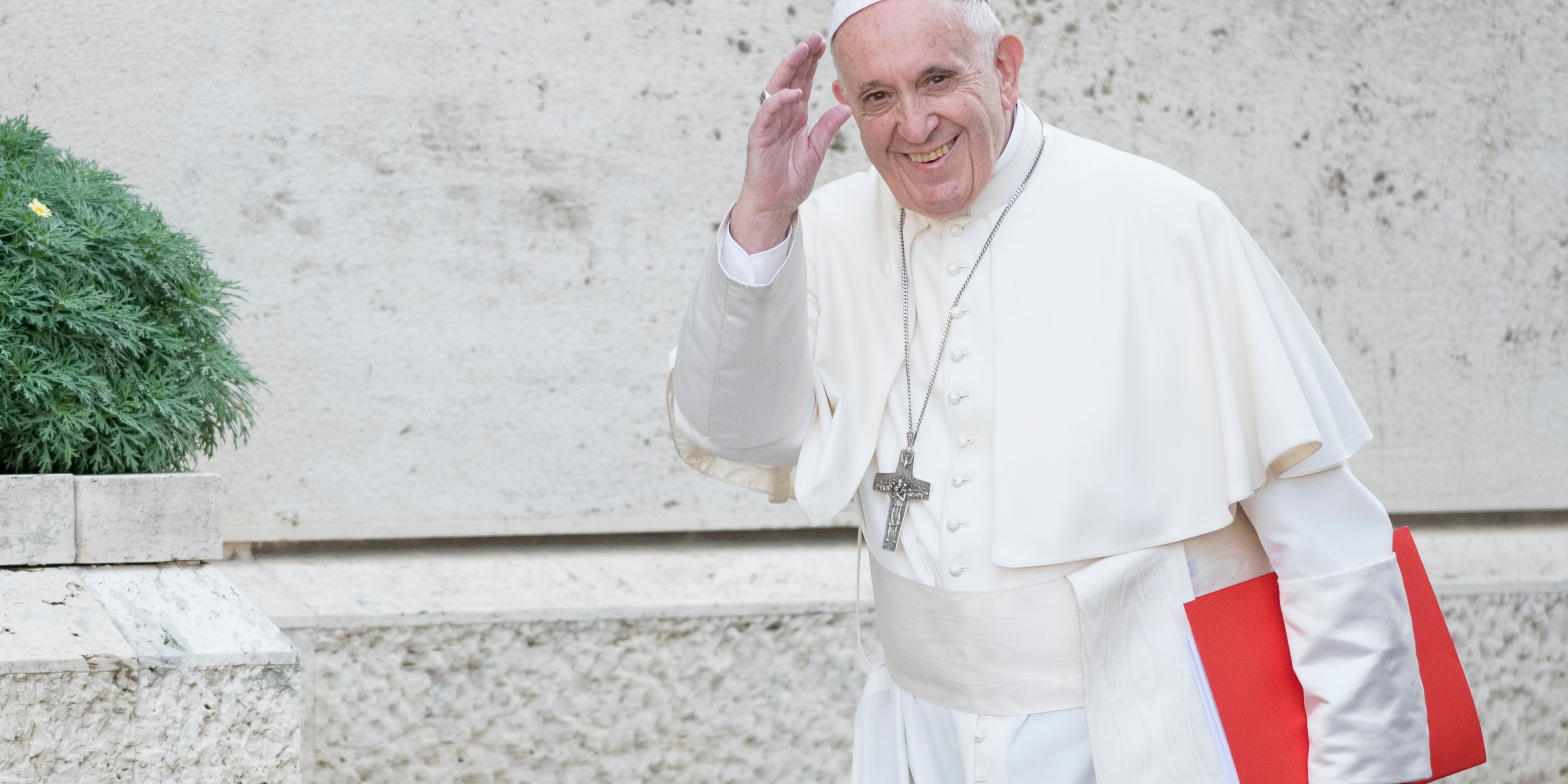 The simple, holy habit we can adopt from Pope Francis each morning