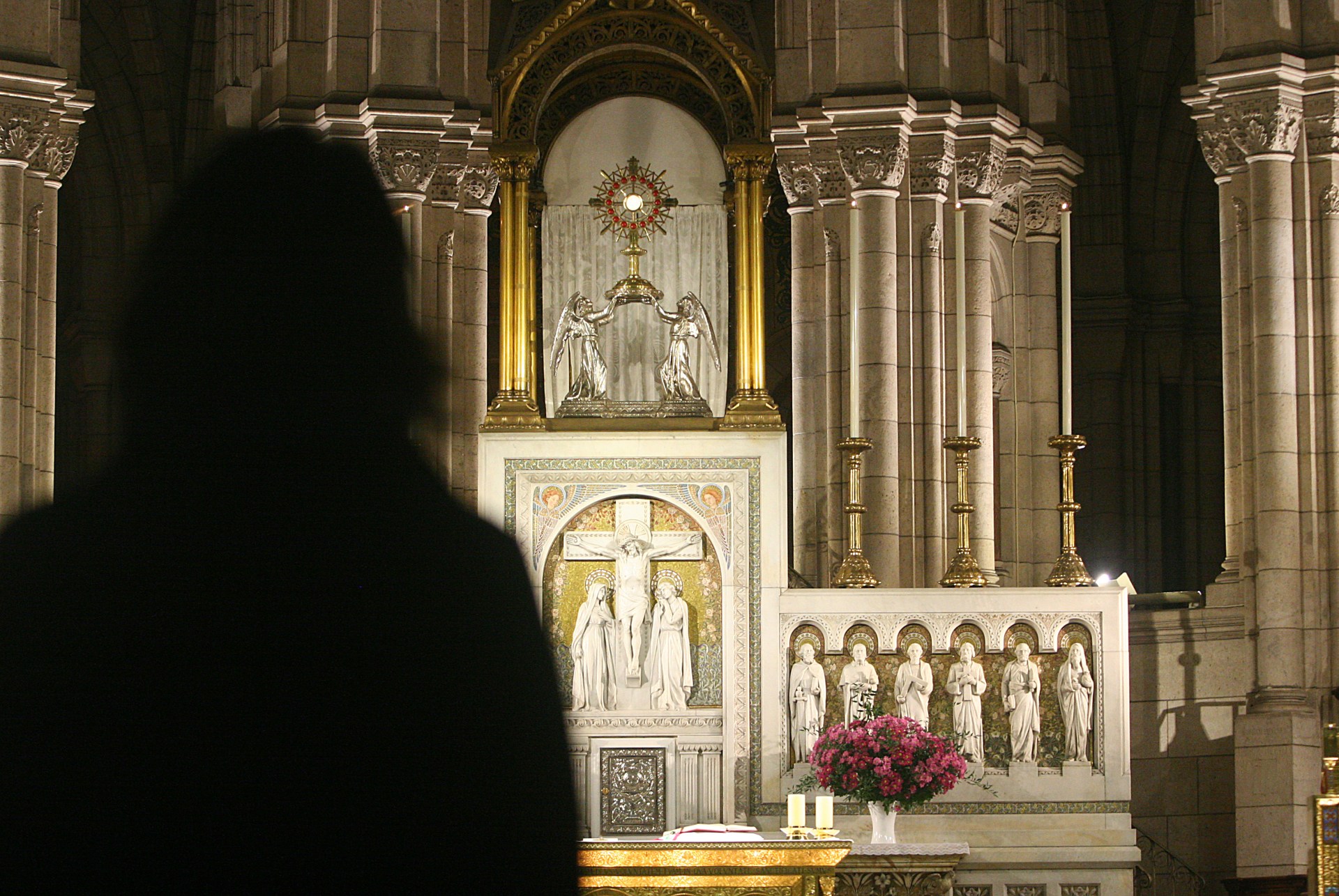 8 Reasons middle-of-the-night Holy Hours are the best