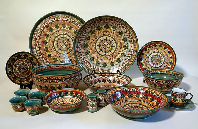 Nuns craft traditional crèches, following Jesus the carpenter