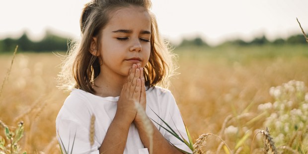 These 7 easy prayers are perfect for young children