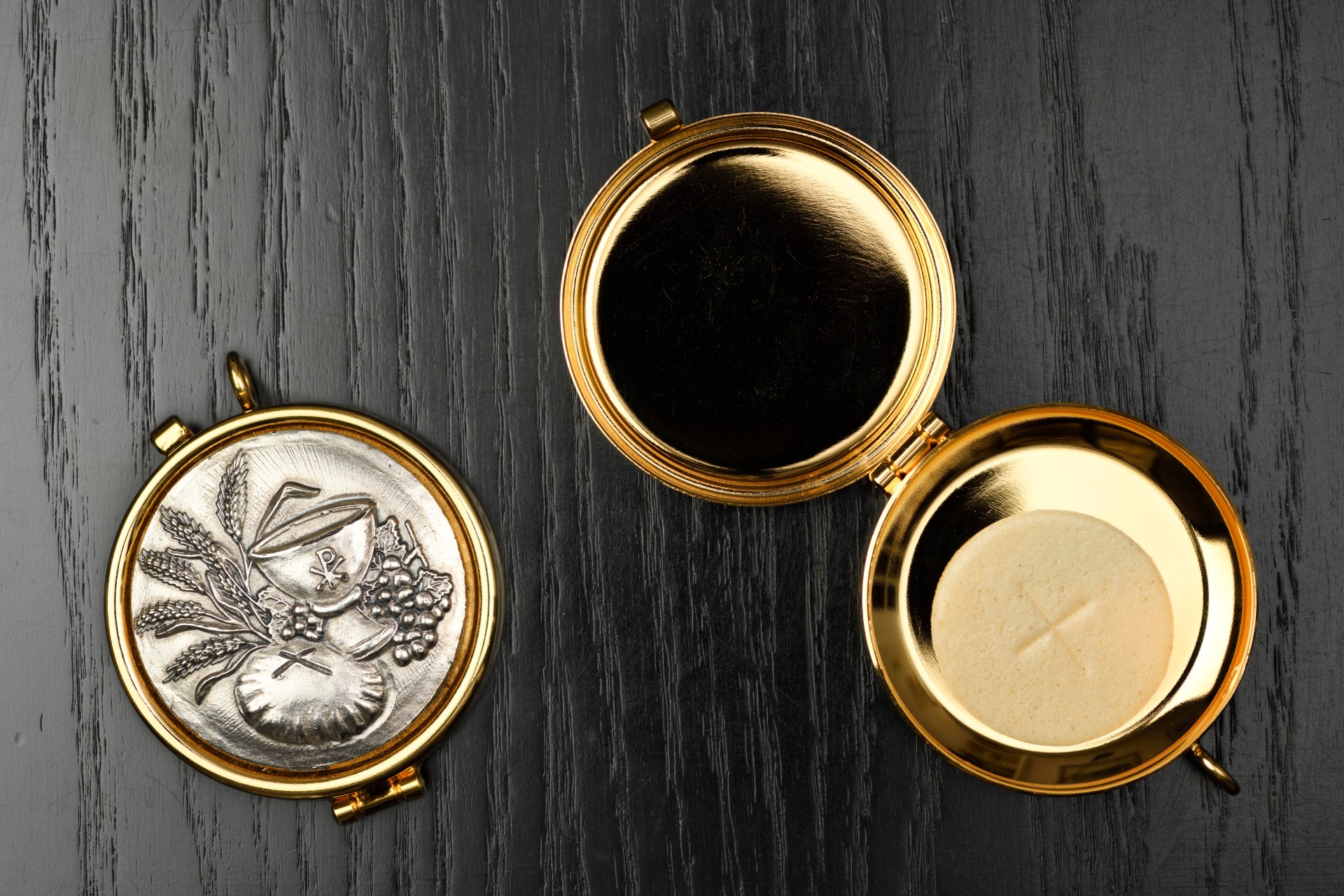 What is a communion pyx?