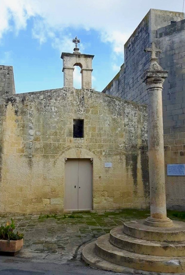 The ancient chapels of the Maltese Islands