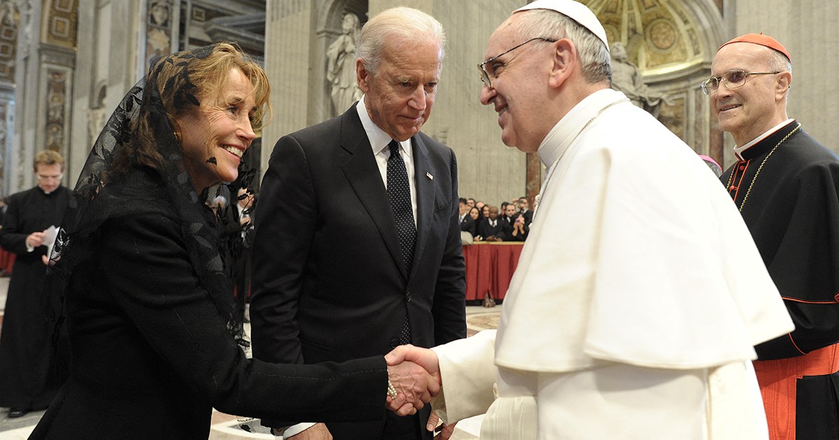 Biden gives Pope Francis the Presidential Medal of Freedom