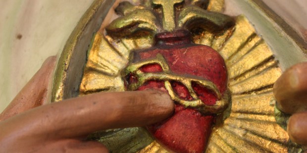 Pope urges us to "make reparation" to Jesus' Sacred Heart