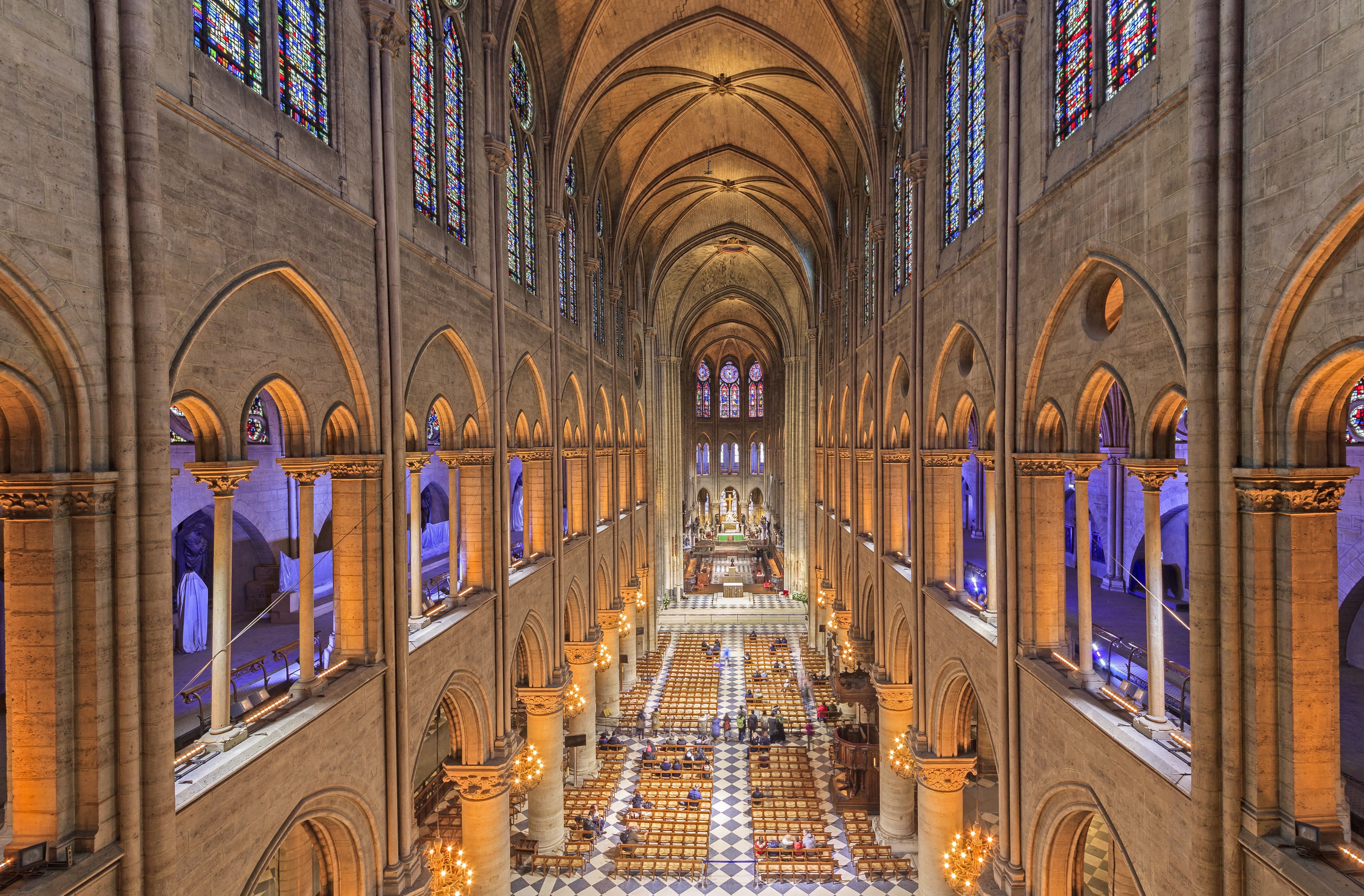 The most dazzlingly beautiful stained glass windows in Paris