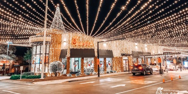 Georgia Chick-fil-A covers store with 500,000 lights to spread hope at ...