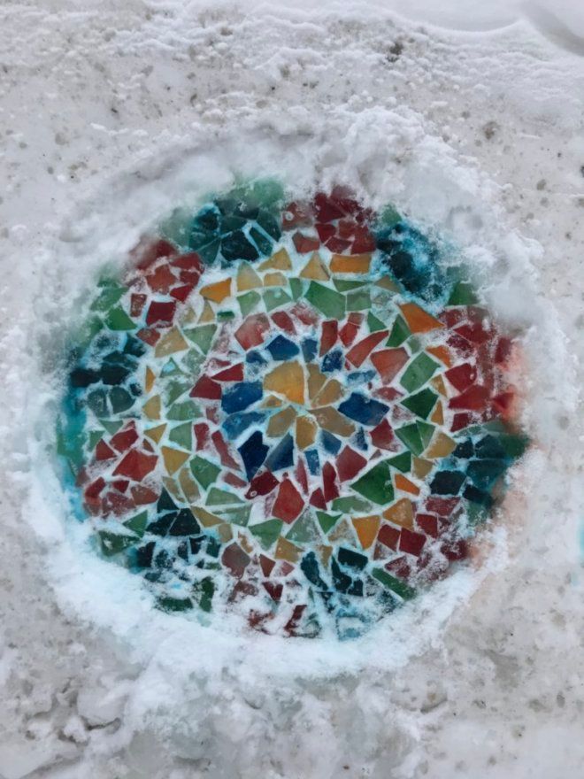 Michigan university students turn 200 inches of snow into ice chapel
