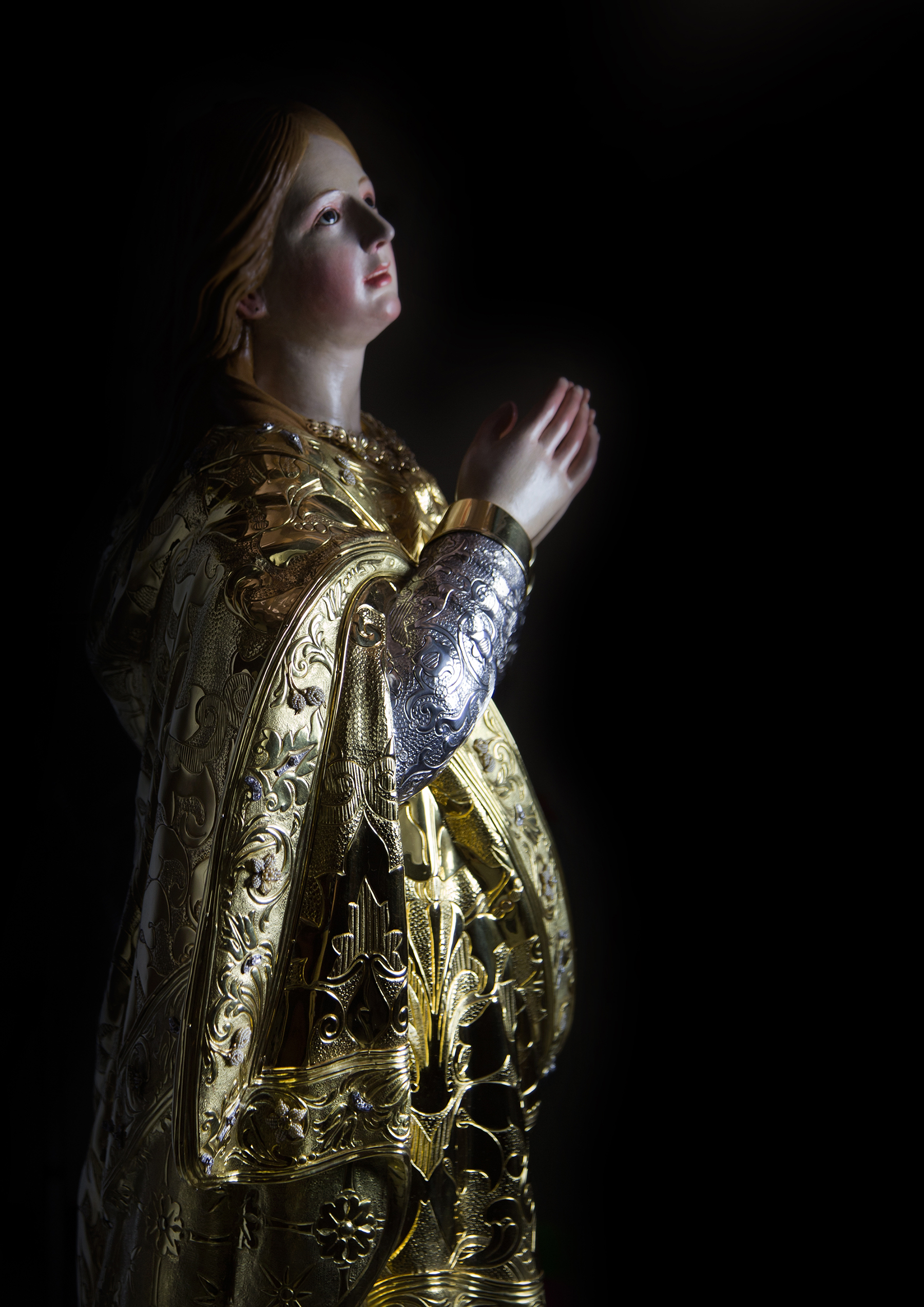 A sweet little girl, yet a conqueror: Here, Mary is beloved as a child